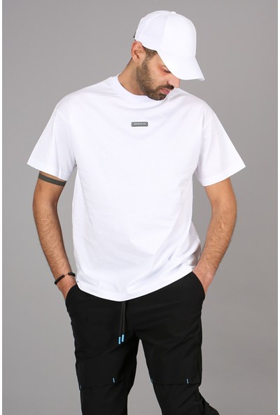 Madmext Erkek Beyaz Sırt Detaylı Tişört 5365 Madmext Erkek Beyaz Sırt Detaylı Tişört 5365