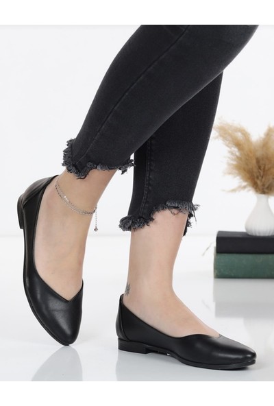 Cabir Siyah Deri Sivri Burun Babet