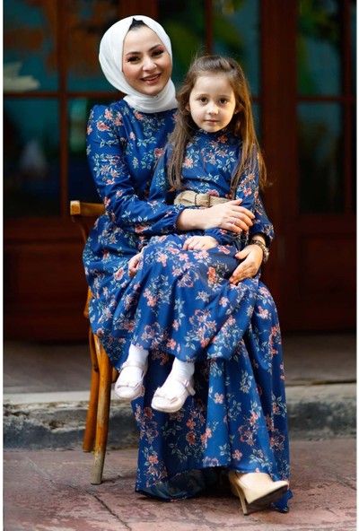 Büyük Çiçekli Anne Elbise Indigo Büyük Çiçekli Anne Elbise Indigo