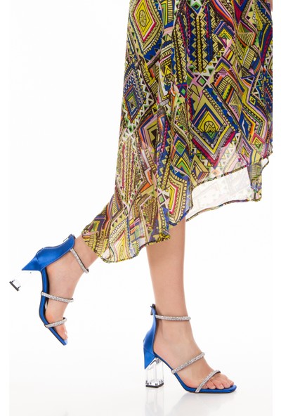 Alessia Shoes Saks Mavi Saten Taş Biyeli Şeffaf Ökçe Detay Kadın Topuklu Ayakkabı Alessia Shoes Saks Mavi Saten Taş Biyeli Şeffaf Ökçe Detay Kadın Topuklu Ayakkabı