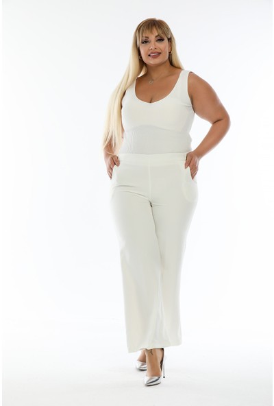 Nil Butik Büyük Beden Beyaz Beli Lastikli ve Cepli Bol Paça Kadın Pantolon Nil Butik Büyük Beden Beyaz Beli Lastikli ve Cepli Bol Paça Kadın Pantolon