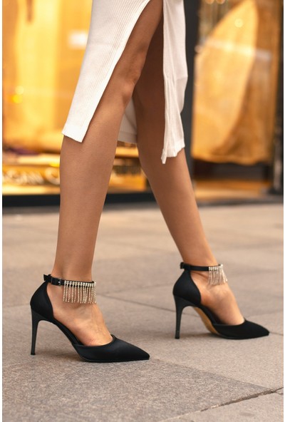 Shoebellas Diamond Siyah Sallantı Taşlı Kadın Topuklu Ayakkabı Shoebellas Diamond Siyah Sallantı Taşlı Kadın Topuklu Ayakkabı