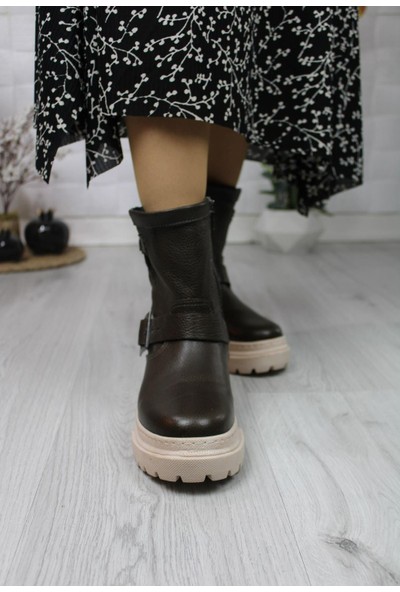 FUNB Hakiki Deri Kemer Detaylı Kadın Bot Koyu Yeşil