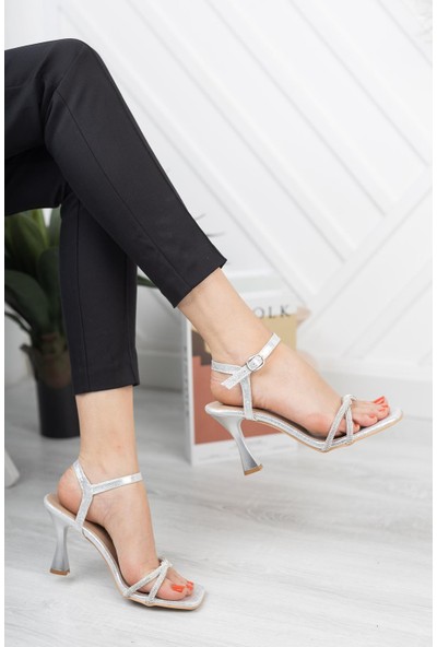 Moda Değirmeni Kadın Taşlı Abiye Ayakkabı MD1012-121-0001