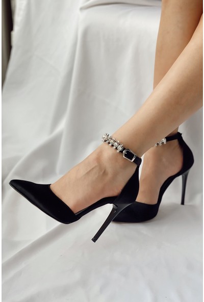 Nil Shoes Gizmo Siyah Saten Bilekten Taşlı Topuklu Ayakkabı