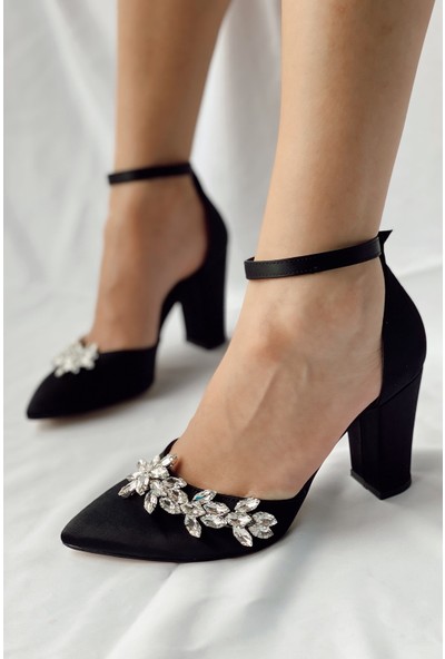 Nil Shoes Lito Siyah Saten Taş Detaylı Topuklu Ayakkabı