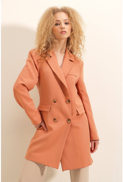 Hakke Peto Cepli Önü Düğmeli Ceket
