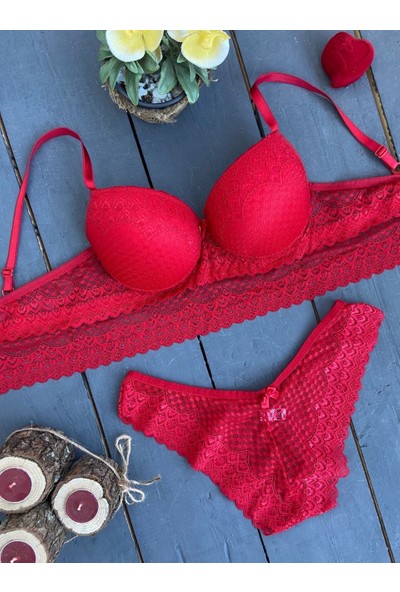 Dantel Işlemeli Sütyen Takım