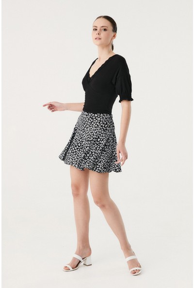 FullaModa Yonca Desenli Salaş Şort Etek
