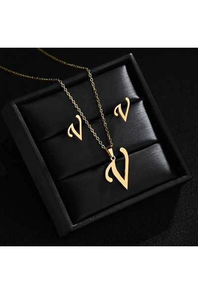 Harfli Kolye Küpe Takımı V Harfi