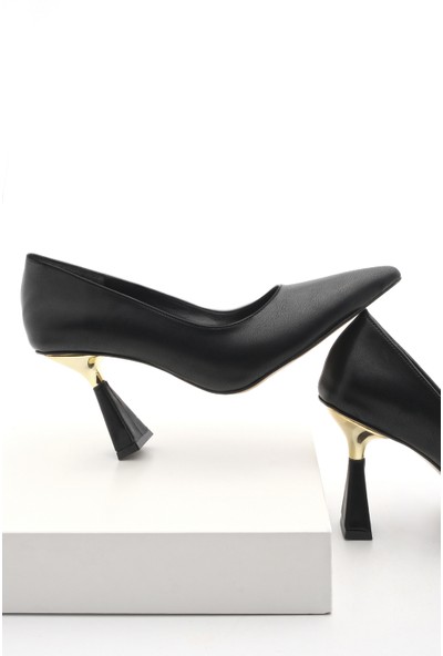 Marjin Kadın Stiletto Sivri Burun Ayna Ökçe Topuklu Ayakkabı Estor Marjin Kadın Stiletto Sivri Burun Ayna Ökçe Topuklu Ayakkabı Estor