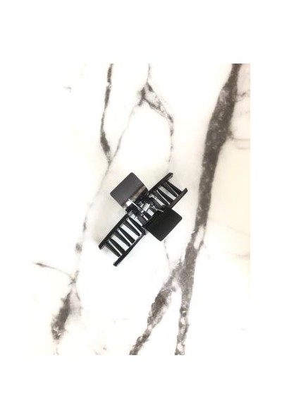 Lilyum Concepts Büyük Boy Mandal Toka Lilyum Concepts Büyük Boy Mandal Toka