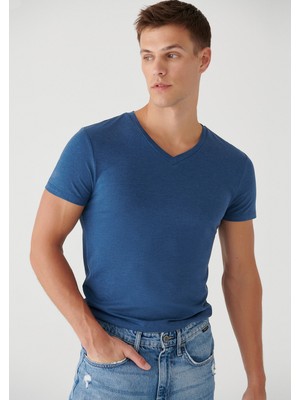 V Yaka T-Shirt Modelleri ve Fiyatları & Satın Al