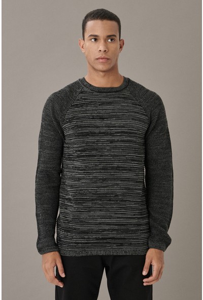 Ac&Co / Altınyıldız Classics Erkek Siyah Standart Fit Bisiklet Yaka Triko Kazak Ac&Co / Altınyıldız Classics Erkek Siyah Standart Fit Bisiklet Yaka Triko Kazak