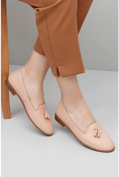 Gönderi(R) Hakiki Deri Yuvarlak Burun Düz Taban Püsküllü Kadın Babet 24160