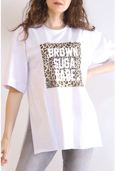 Bernam Butik Baskılı Yırtmaçlı Tişört Beyaz