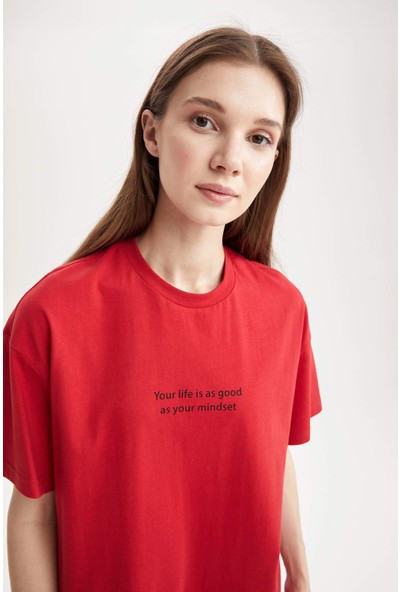 DeFacto Oversize Fit Slogan Baskılı Kısa Kollu Tunik Tişört X0385AZ22SP DeFacto Oversize Fit Slogan Baskılı Kısa Kollu Tunik Tişört X0385AZ22SP