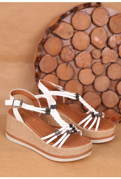 Greta Beyaz Cilt Hasır Dolgu Topuklu Ayakkabı Greta Beyaz Cilt Hasır Dolgu Topuklu Ayakkabı