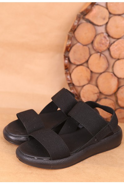 Pufi Siyah Bantlı Sandalet