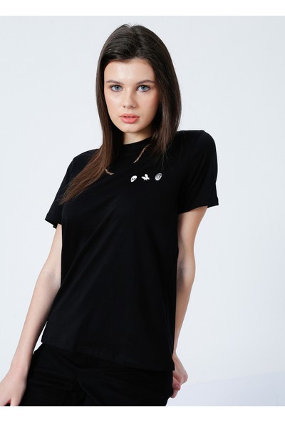 Black On Black Bisiklet Yaka Standart Kalıp Baskılı Siyah Kadın T-Shirt - K-Blum Black On Black Bisiklet Yaka Standart Kalıp Baskılı Siyah Kadın T-Shirt - K-Blum