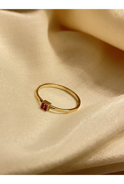 Esa Kuyumculuk Kare Detaylı Kırmızı Taşlı Minimal Altın Yüzük