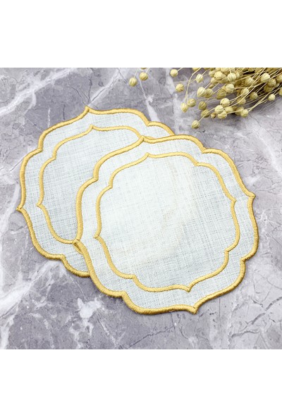 Weare2 Gold Altın Renkli Çift Sargı Nakışlı 2'li Kokteyl Peçetesi Weare2 Gold Altın Renkli Çift Sargı Nakışlı 2'li Kokteyl Peçetesi