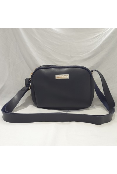 Golden Moon Goldenmoon Kadın Askılı 3 Gözlü Yeni Model Golden Moon Goldenmoon Kadın Askılı 3 Gözlü Yeni Model