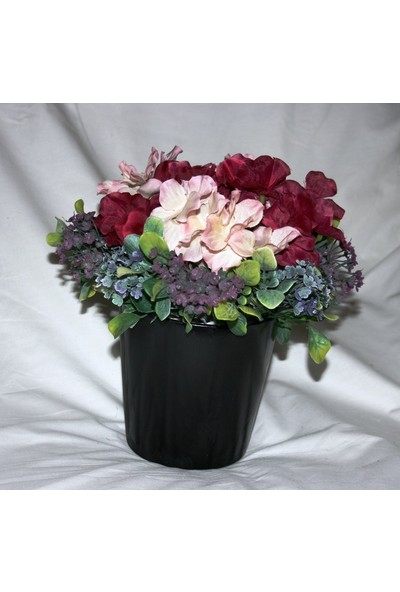 İndigo Siyah Seramik Saksıda Yavrulu Ortanca Aranjmanı