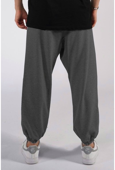 La Gizzia Büyük Beden Antrasit Eşofman Altı Paçası Lastikli Eşofman Altı Oversize Eşofman Altı La Gizzia Büyük Beden Antrasit Eşofman Altı Paçası Lastikli Eşofman Altı Oversize Eşofman Altı