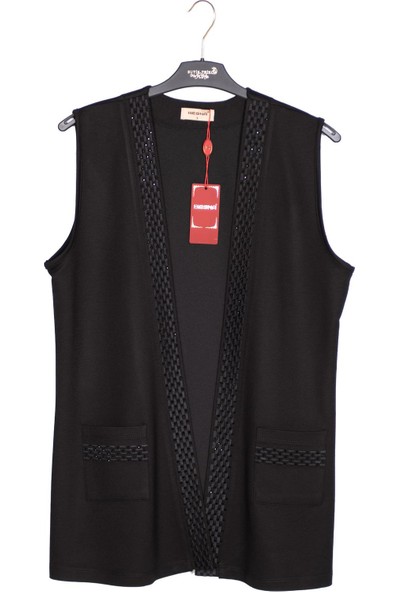 Hesna Kadın Konca Nakışlı Cepli Siyah Yelek Hesna Kadın Konca Nakışlı Cepli Siyah Yelek