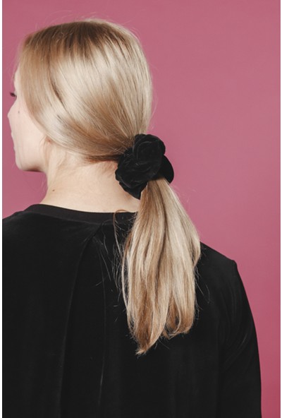 Siyah Kadife Scrunchies Lastik Toka