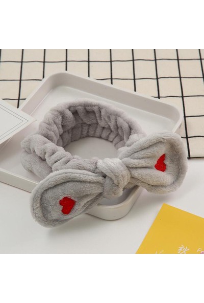 Gri Kalp Detaylı Fiyonklu Peluş Spa Saç Bandı