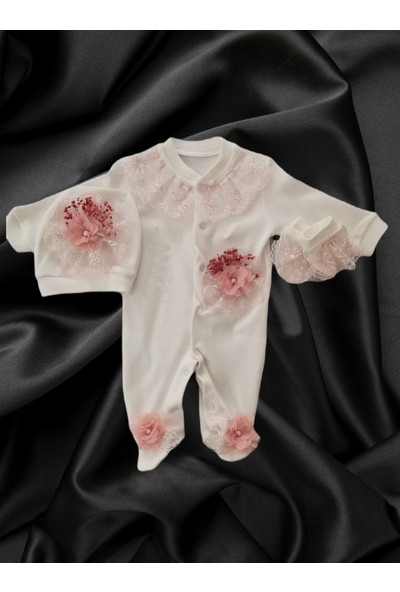 Pembe Dantelli Çiçekli Kız Bebek Zıbın Bere Eldiven 3 Parça Hastane Çıkışı Set