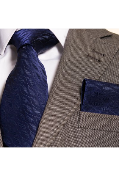 Exve Exclusive Lacivert Yaprak Desenli Tek Renk Mendili Sabit Dikişli Kravat Mendil Seti Kravat Mendil Seti Exve Exclusive Lacivert Yaprak Desenli Tek Renk Mendili Sabit Dikişli Kravat Mendil Seti Kravat Mendil Seti