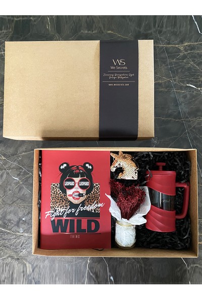 We Secrets Rexina, Sevgililer Günü Hediye Kutusu, French Press, Defter, Tasarım Çiçek We Secrets Rexina, Sevgililer Günü Hediye Kutusu, French Press, Defter, Tasarım Çiçek