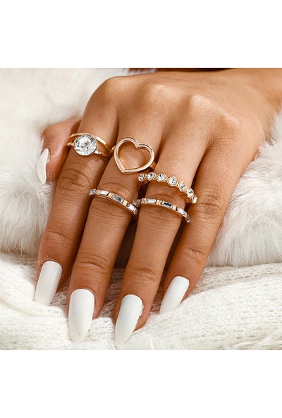Lil'adore 5'li Taşlı Kalp Baget Eklem Yüzük Seti Lil'adore 5'li Taşlı Kalp Baget Eklem Yüzük Seti