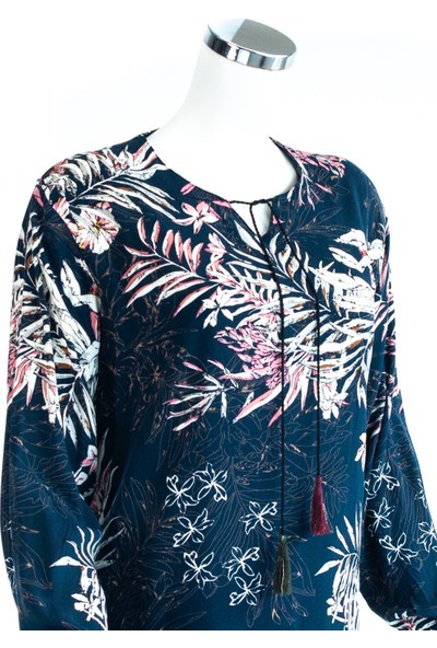 Oppland Kadın Lacivert Anne Tunik Püsküllü Yaka Kol Ucu Büzgü Lastikli Oppland Kadın Lacivert Anne Tunik Püsküllü Yaka Kol Ucu Büzgü Lastikli