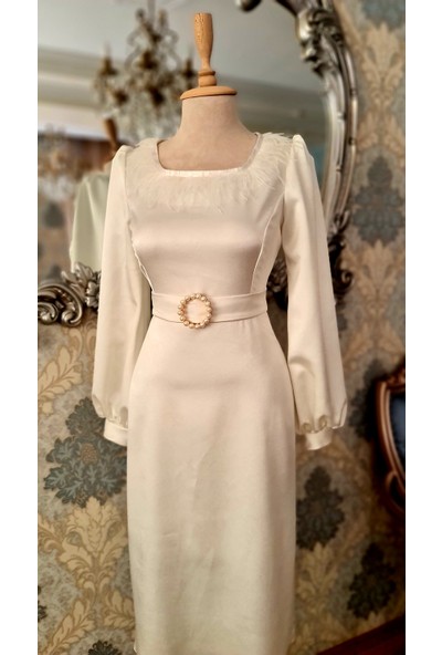 Saten Yakası Tül Detaylı Elbise