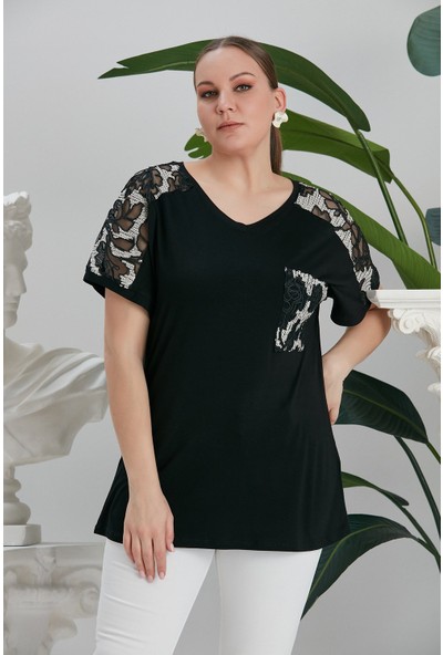 Rmg Dantel ve Pul Payet Detaylı Büyük Beden Siyah Tişört Rmg Dantel ve Pul Payet Detaylı Büyük Beden Siyah Tişört