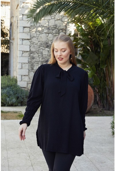 Rmg Yaka ve Kol Detaylı Büyük Beden Siyah Tunik