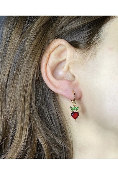 Venüs Aksesuar Venüs Çilek Figürlü Küpe Zirkon Taşlı Küpe