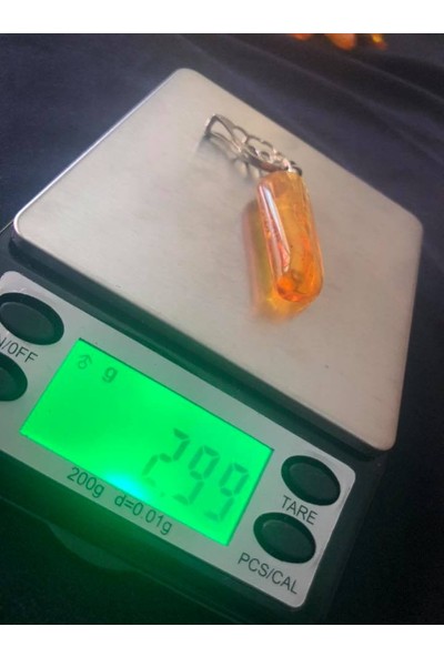Doğal Kaya Damla Kehribar Kolye Ucu Gümüş Aparatlı 2,99 Gram Doğal Kaya Damla Kehribar Kolye Ucu Gümüş Aparatlı 2,99 Gram