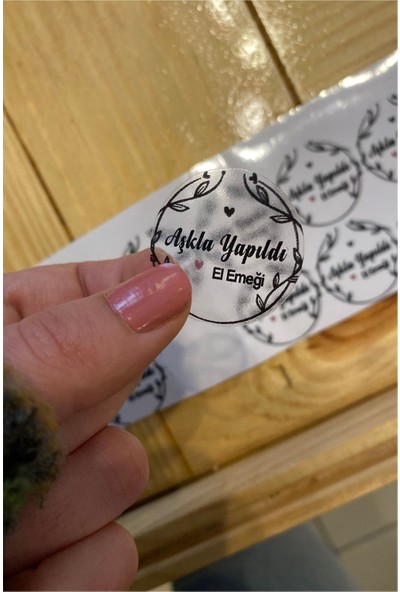 Şeffaf Sticker Aşkla Yapıldı 3 cm 60 Adet Şeffaf Sticker Aşkla Yapıldı 3 cm 60 Adet