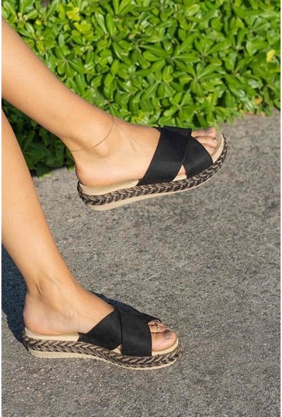 Zeus Siyah Süet Terlik