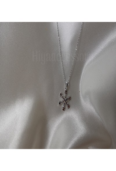 Hiya Accessory Kar Tanesi Desenli Kolye Silver Hiya Accessory Kar Tanesi Desenli Kolye Silver