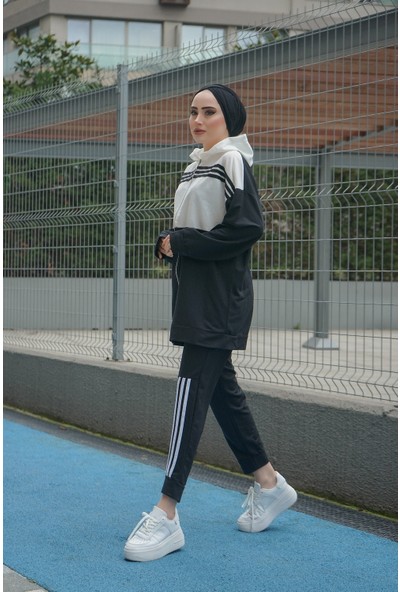 Burcu Tesettür Kapşonlu Ikili Eşofman Takımı TRN1016 Siyah Burcu Tesettür Kapşonlu Ikili Eşofman Takımı TRN1016 Siyah