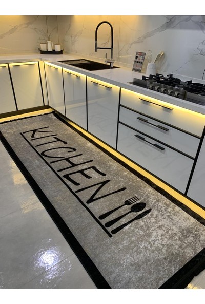 Brillant Baiter Model Lateks Deri Taban Saçaklı Mutfak Halısı Brillant Baiter Model Lateks Deri Taban Saçaklı Mutfak Halısı