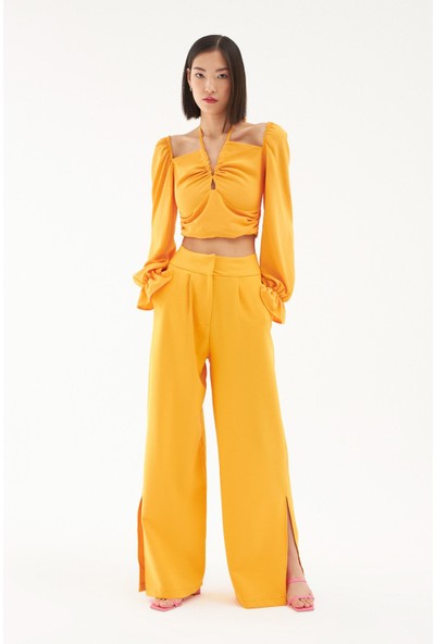 Quzu Yırtmaç Detaylı Bol Paça Pantolon Turuncu