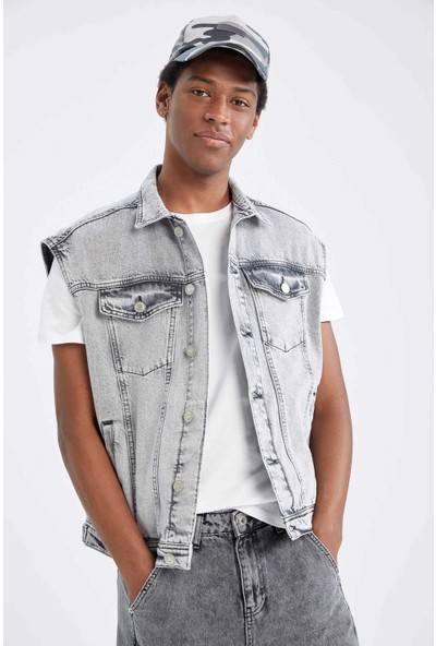 DeFacto Oversize Fit Çift Cepli Jean Yelek X0760AZ22SP DeFacto Oversize Fit Çift Cepli Jean Yelek X0760AZ22SP