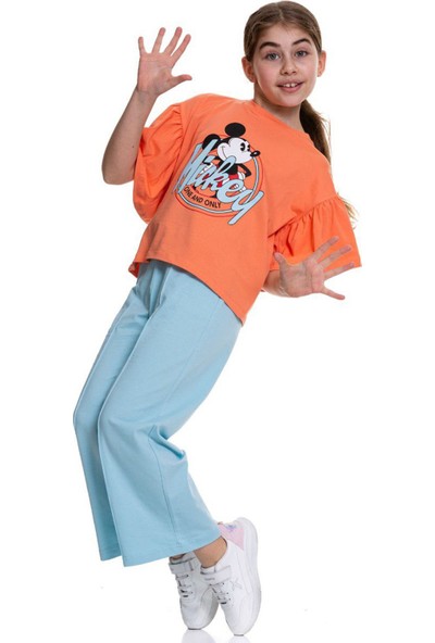 Riccotarz Kız Çocuk Kolları Volanlı Mickey Baskılı Bol Paça Mavi Eşofman Takım Riccotarz Kız Çocuk Kolları Volanlı Mickey Baskılı Bol Paça Mavi Eşofman Takım